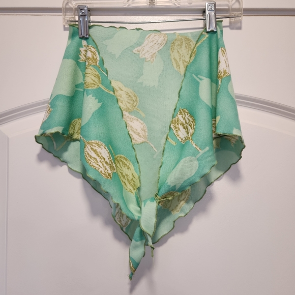 Accessories | Vintage Green Triangle Polyester Scarf Scalloped Edges ...